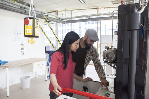 Erfolgreiche Zusammenarbeit wird fortgeführt: Hochschule Niederrhein und SWK Stadtwerke Krefeld ...